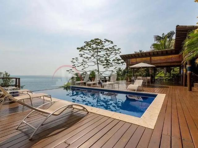 Casa / Sobrado em Condomínio para Venda em Ilhabela/SP Centro 4 Quartos