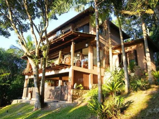 Casa / Sobrado em Condomínio para Venda em Imbituba/SC Praia do Rosa 3 Quartos