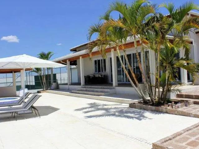 Casa / Sobrado em Condomínio para Venda em Indaiatuba/SP Vale das Laranjeiras 4 Quartos