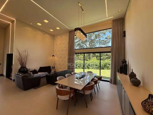 Casa / Sobrado em Condomínio para Venda em Indaiatuba/SP Vale das Laranjeiras 4 Quartos