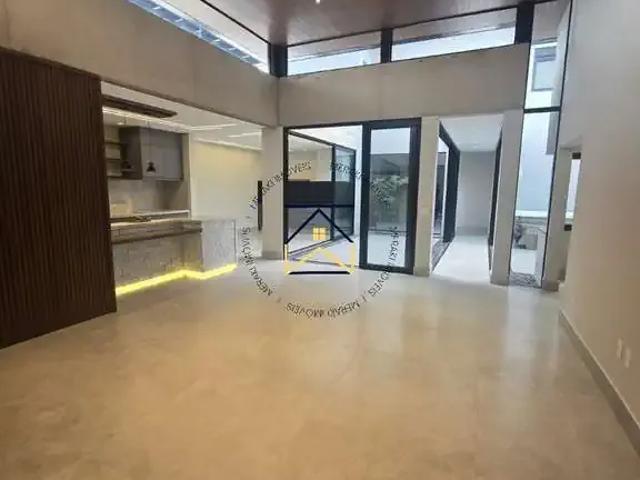 Casa / Sobrado em Condomínio para Venda em Indaiatuba/SP Caldeira 4 Quartos