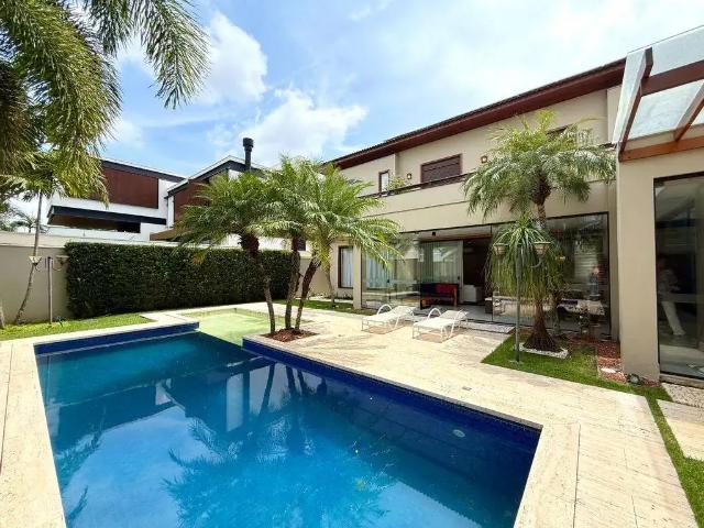 Casa / Sobrado em Condomínio para Venda em Indaiatuba/SP Vila Suíça 4 Quartos