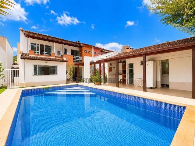 Casa / Sobrado em Condomínio para Venda em Juiz de Fora/MG Aeroporto 4 Quartos