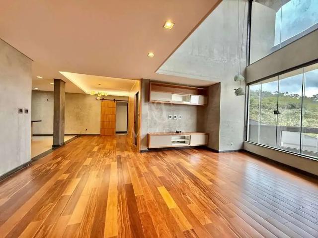 Casa / Sobrado em Condomínio para Venda em Juiz de Fora/MG Aeroporto 5 Quartos