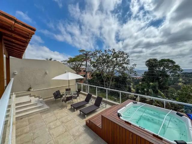 Casa / Sobrado em Condomínio para Venda em Juiz de Fora/MG Granville 3 Quartos