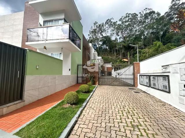 Casa / Sobrado em Condomínio para Venda em Juiz de Fora/MG Parque Guadalajara 4 Quartos