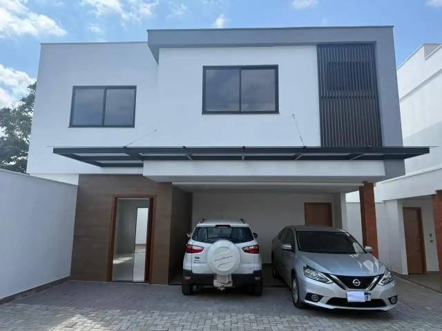 Casa / Sobrado em Condomínio para Venda em Juiz de Fora/MG Parque Jardim da Serra 3 Quartos