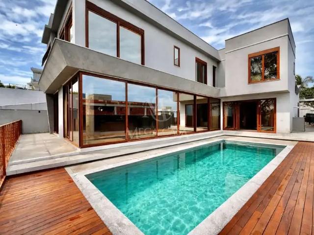 Casa / Sobrado em Condomínio para Venda em Juiz de Fora/MG Residencial Alvim 4 Quartos