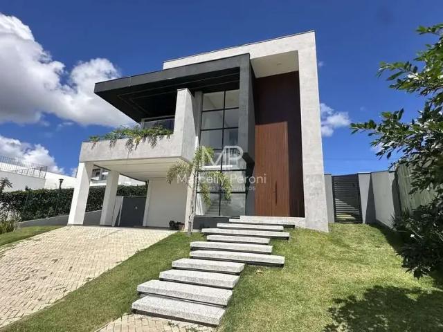 Casa / Sobrado em Condomínio para Venda em Juiz de Fora/MG Alphaville 4 Quartos