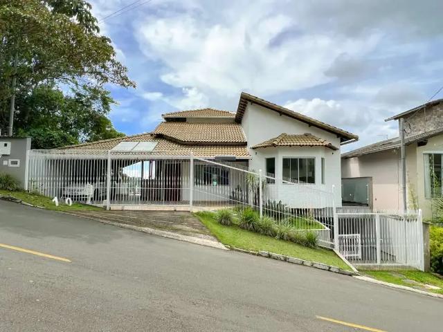 Casa / Sobrado em Condomínio para Venda em Juiz de Fora/MG São Pedro 3 Quartos