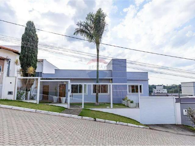 Casa / Sobrado em Condomínio para Venda em Juiz de Fora/MG São Pedro 3 Quartos