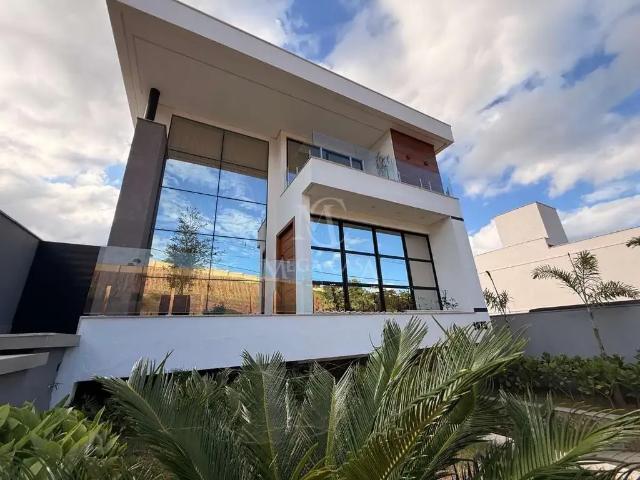 Casa / Sobrado em Condomínio para Venda em Juiz de Fora/MG Salvaterra 4 Quartos