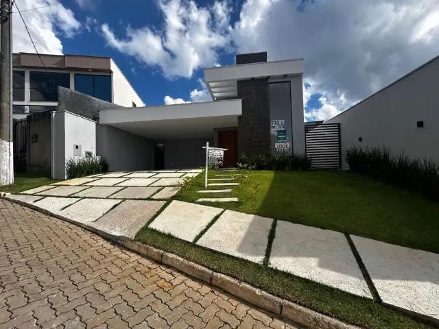 Casa / Sobrado em Condomínio para Venda em Juiz de Fora/MG Santos Dumont 3 Quartos