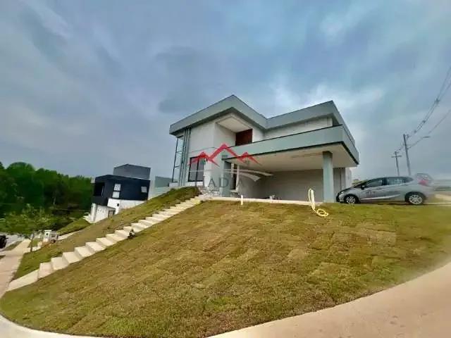 Casa / Sobrado em Condomínio para Venda em Jundiaí/SP Caxambu 4 Quartos