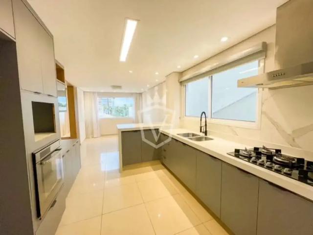 Casa / Sobrado em Condomínio para Venda em Jundiaí/SP Engordadouro 4 Quartos