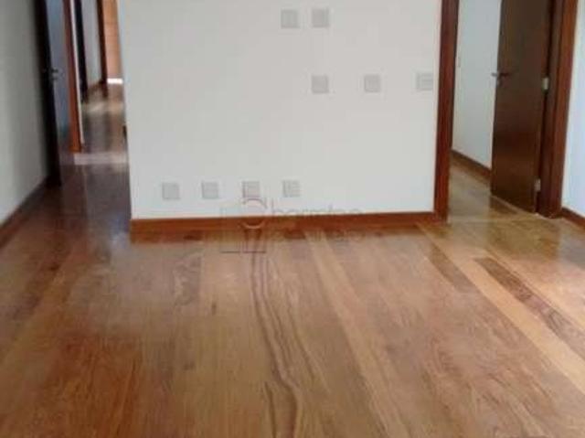 Casa / Sobrado em Condomínio para Venda em Jundiaí/SP Ivoturucaia 5 Quartos