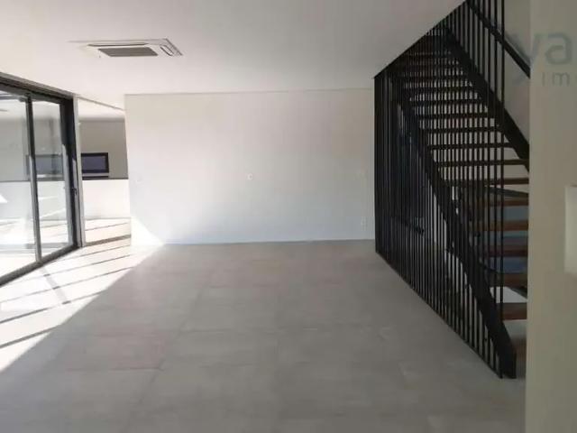 Casa / Sobrado em Condomínio para Venda em Jundiaí/SP Jardim Novo Mundo 4 Quartos