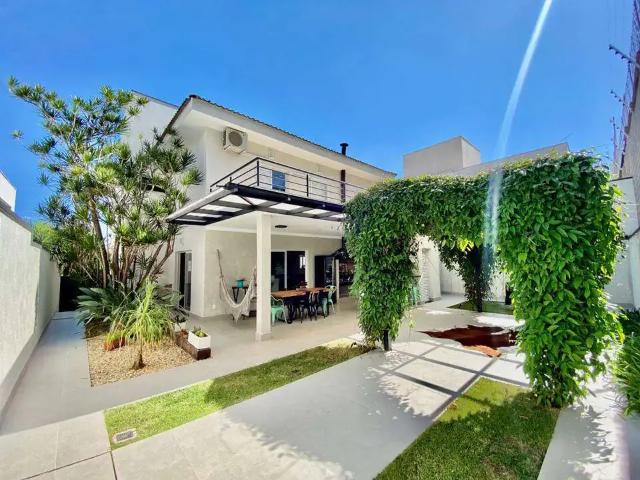Casa / Sobrado em Condomínio para Venda em Jundiaí/SP Jardim Novo Mundo 3 Quartos