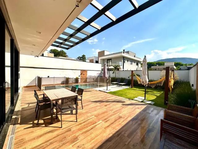 Casa / Sobrado em Condomínio para Venda em Jundiaí/SP Loteamento Brisas do Lago 4 Quartos