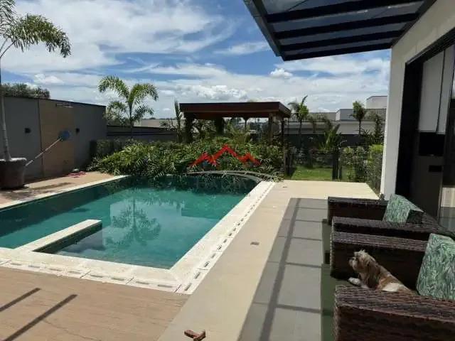 Casa / Sobrado em Condomínio para Venda em Jundiaí/SP Medeiros 4 Quartos