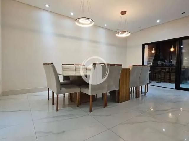 Casa / Sobrado em Condomínio para Venda em Jundiaí/SP Medeiros 4 Quartos