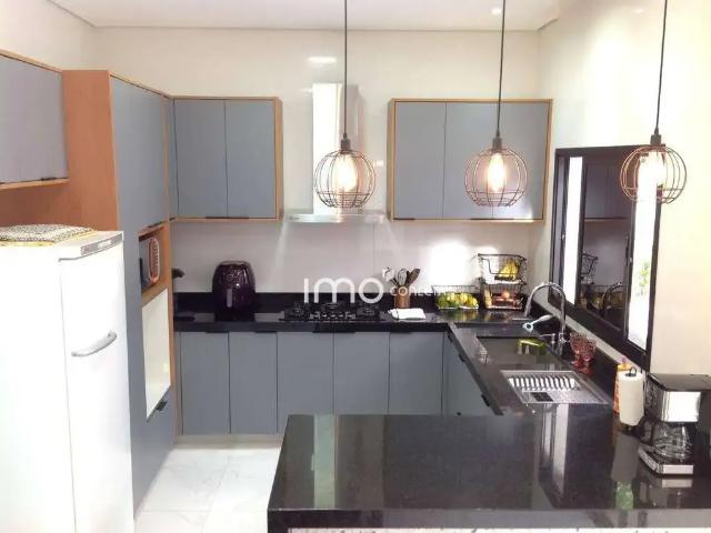 Casa / Sobrado em Condomínio para Venda em Jundiaí/SP Medeiros 3 Quartos