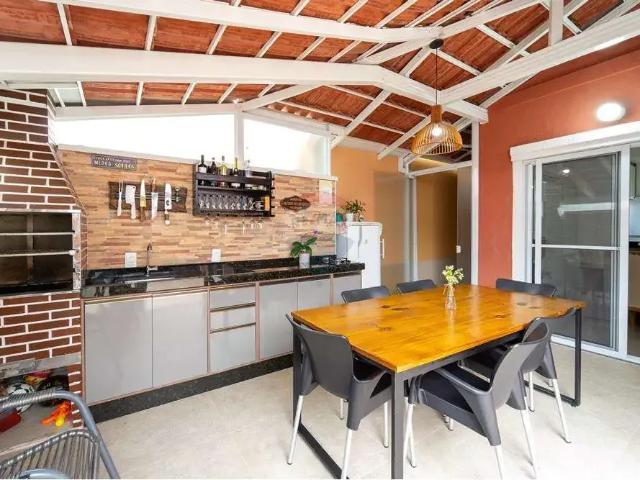 Casa / Sobrado em Condomínio para Venda em Jundiaí/SP Medeiros 3 Quartos