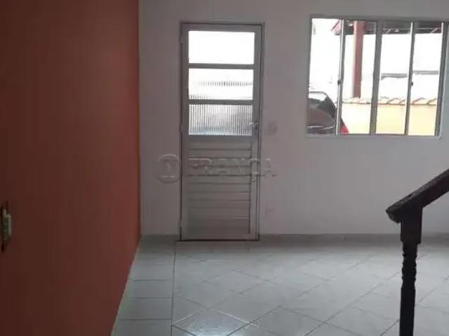 Casa / Sobrado em Condomínio para Venda em Jacareí/SP Bairro do Colonia 2 Quartos
