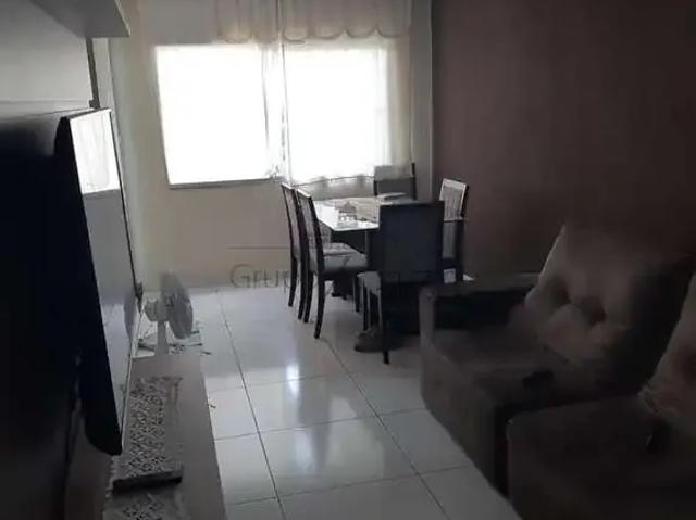 Casa / Sobrado em Condomínio para Venda em Jacareí/SP Cidade Salvador 3 Quartos