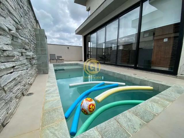 Casa / Sobrado em Condomínio para Venda em Jacareí/SP Condomínio Residencial Fogaça 4 Quartos