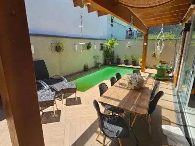 Casa / Sobrado em Condomínio para Venda em Jacareí/SP Condomínio Residencial Fogaça 3 Quartos