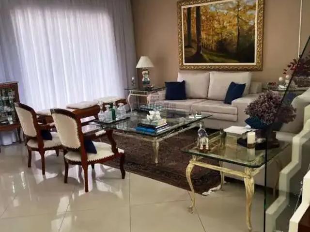 Casa / Sobrado em Condomínio para Venda em Jacareí/SP Jardim Coleginho 4 Quartos