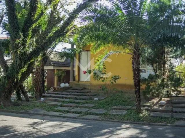 Casa / Sobrado em Condomínio para Venda em Jacareí/SP Jardim Califórnia 4 Quartos