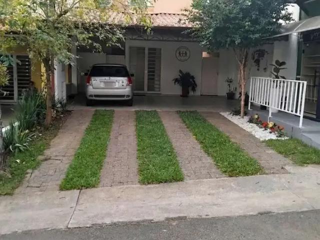 Casa / Sobrado em Condomínio para Venda em Jacareí/SP Jardim Califórnia 3 Quartos