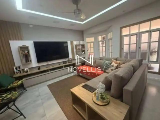 Casa / Sobrado em Condomínio para Venda em Jacareí/SP Jardim Califórnia 3 Quartos