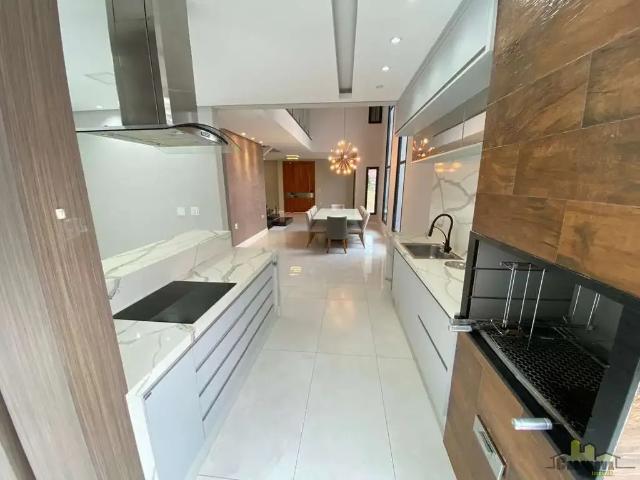 Casa / Sobrado em Condomínio para Venda em Jacareí/SP Jardim América 3 Quartos