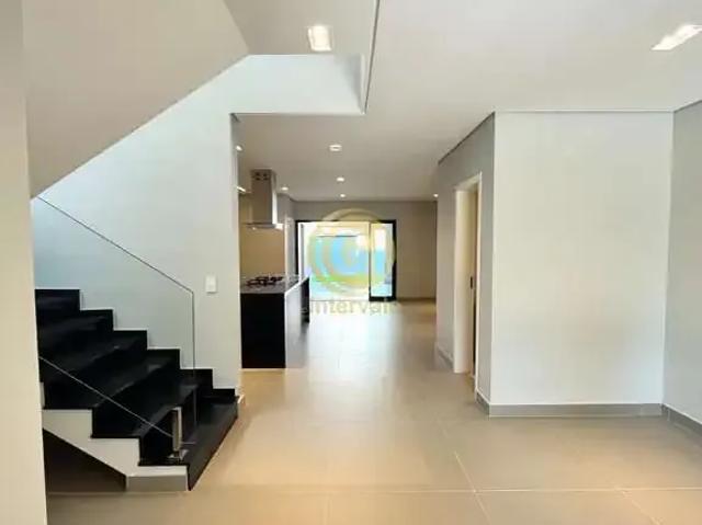 Casa / Sobrado em Condomínio para Venda em Jacareí/SP Jardim Jacinto 3 Quartos