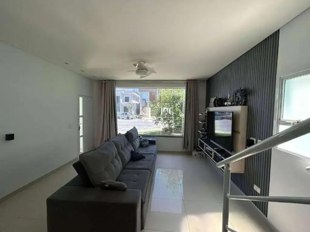 Casa / Sobrado em Condomínio para Venda em Jacareí/SP Jardim Jacinto 3 Quartos