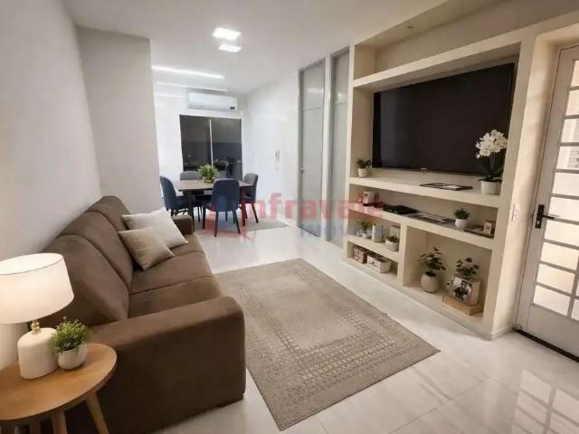 Casa / Sobrado em Condomínio para Venda em Jacareí/SP Jardim Marcondes 3 Quartos