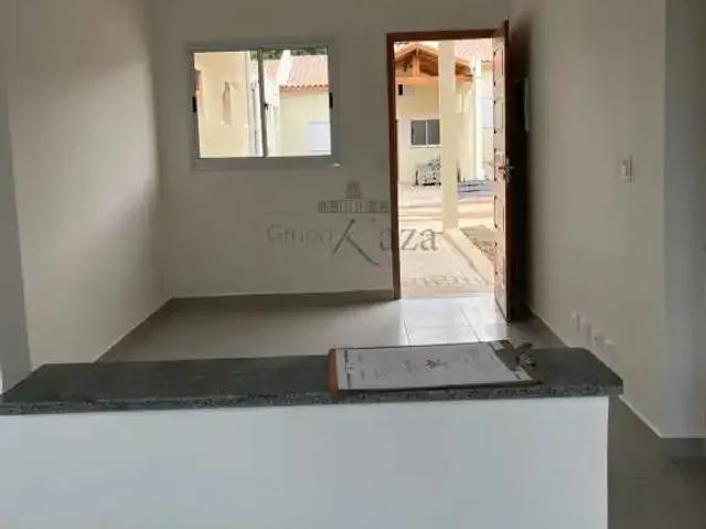 Casa / Sobrado em Condomínio para Venda em Jacareí/SP Jardim Nova Esperança 2 Quartos