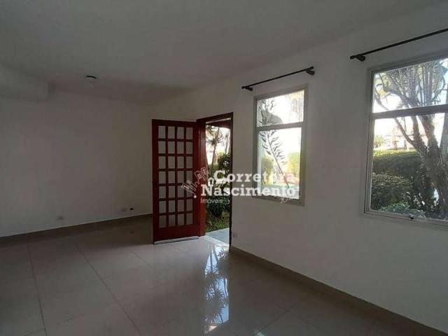 Casa / Sobrado em Condomínio para Venda em Jacareí/SP Jardim Santa Maria 3 Quartos