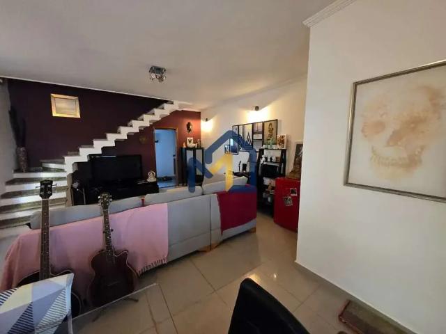 Casa / Sobrado em Condomínio para Venda em Jacareí/SP Jardim Santa Maria 3 Quartos