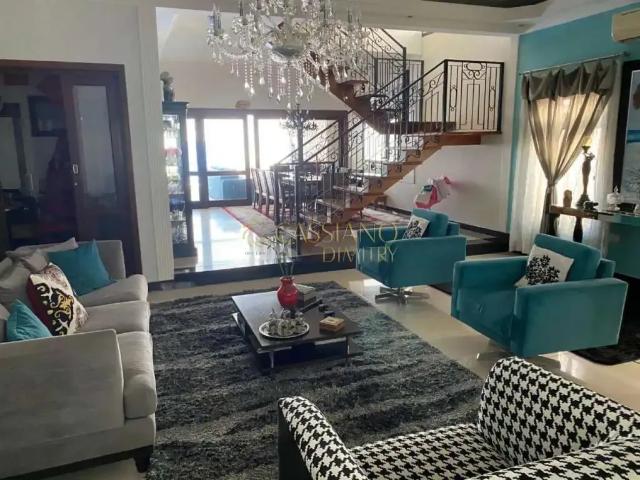 Casa / Sobrado em Condomínio para Venda em Jacareí/SP Jardim Primavera 4 Quartos