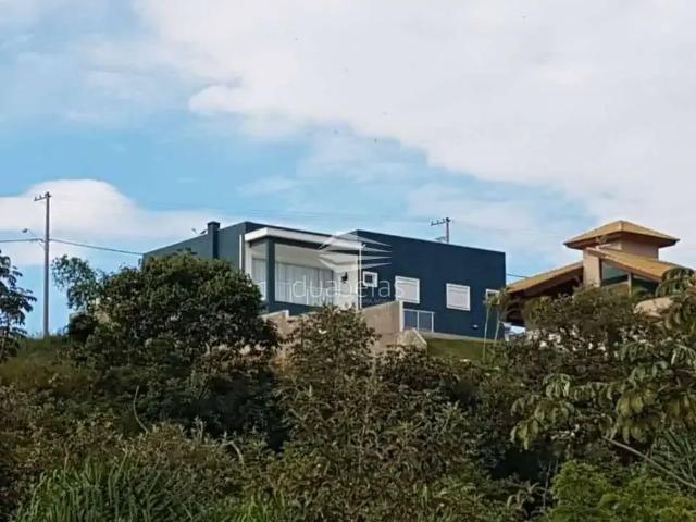 Casa / Sobrado em Condomínio para Venda em Jacareí/SP Loteamento Residencial Parque Lago Dourado 4 Quartos