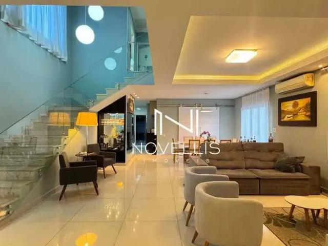 Casa / Sobrado em Condomínio para Venda em Jacareí/SP Loteamento Villa Branca 4 Quartos