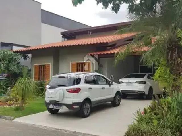 Casa / Sobrado em Condomínio para Venda em Jacareí/SP Loteamento Villa Branca 4 Quartos