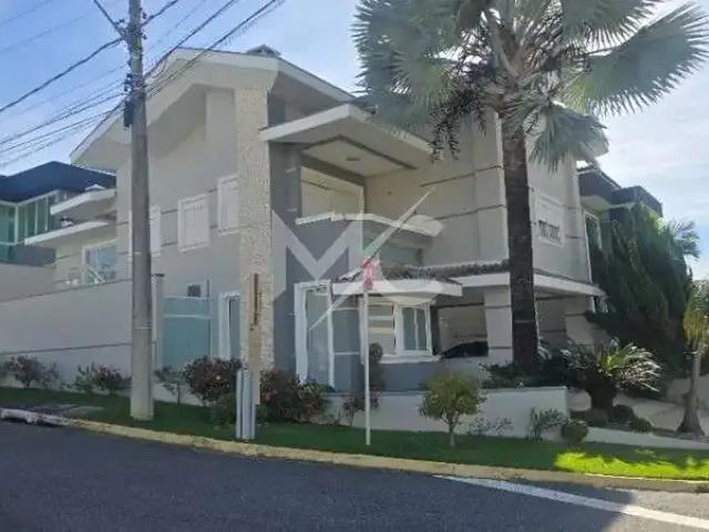 Casa / Sobrado em Condomínio para Venda em Jacareí/SP Loteamento Villa Branca 4 Quartos