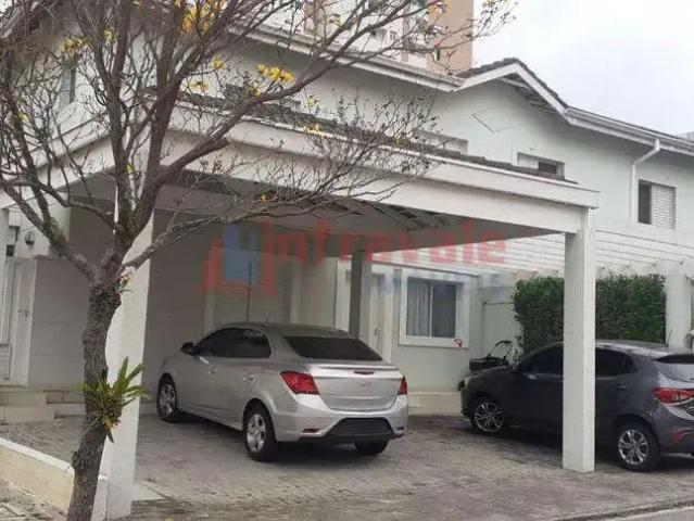 Casa / Sobrado em Condomínio para Venda em Jacareí/SP Loteamento Villa Branca 4 Quartos