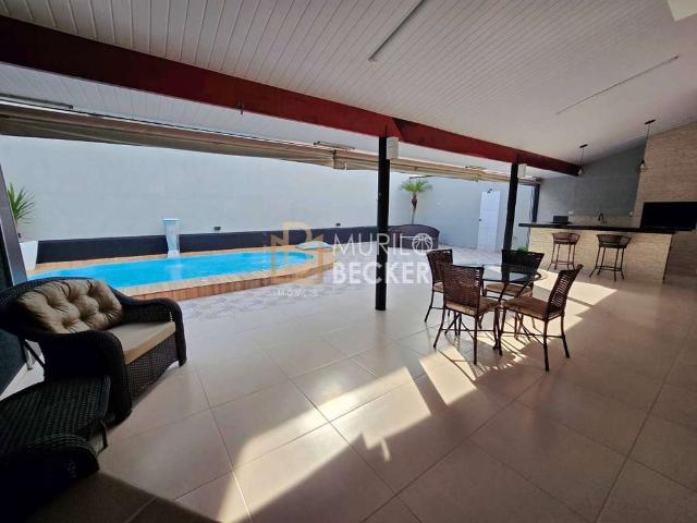 Casa / Sobrado em Condomínio para Venda em Jacareí/SP Loteamento Villa Branca 5 Quartos