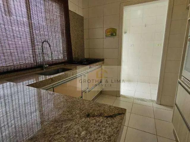 Casa / Sobrado em Condomínio para Venda em Jacareí/SP Loteamento Villa Branca 3 Quartos